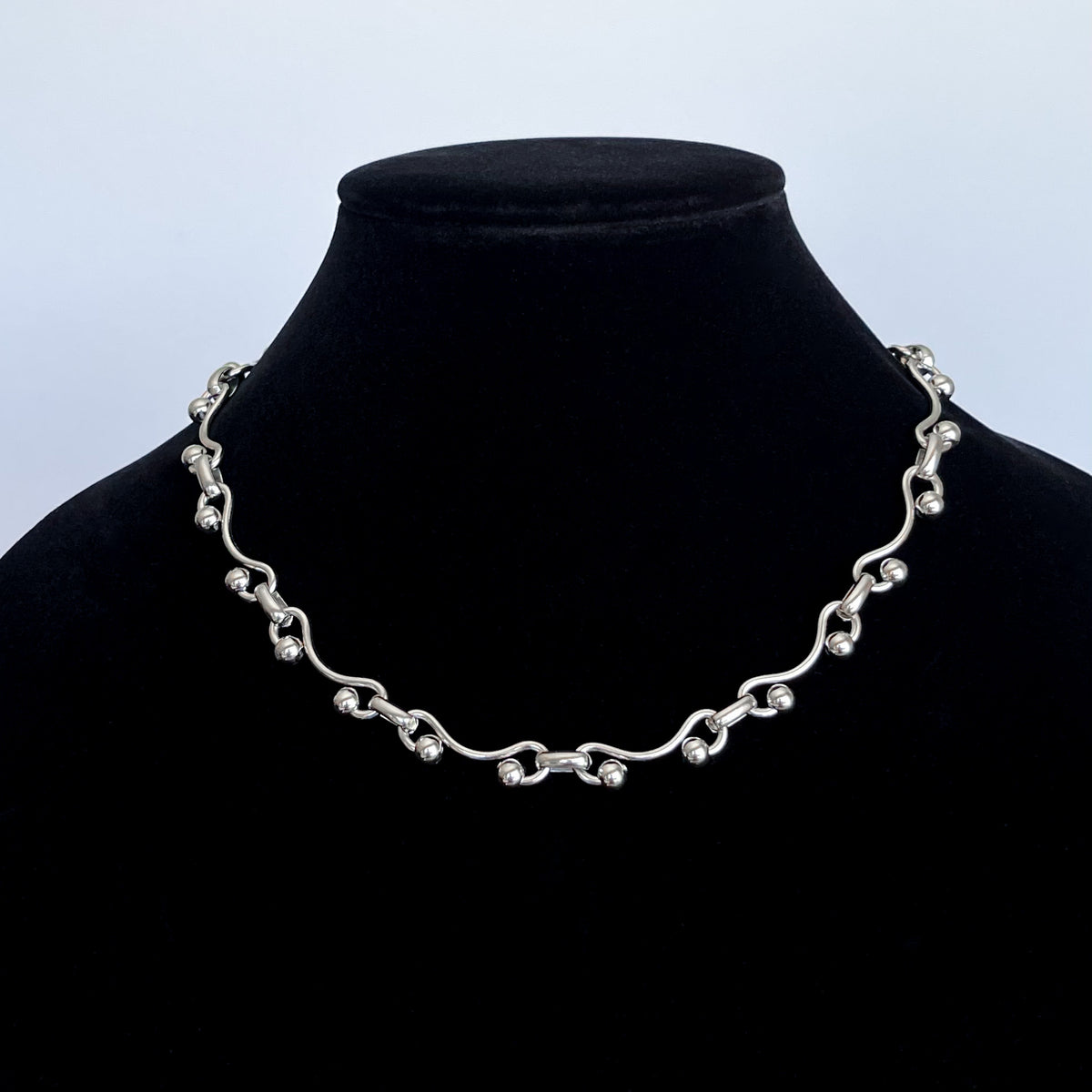 MOLTEN CHAIN – COLD SHOULDER LA